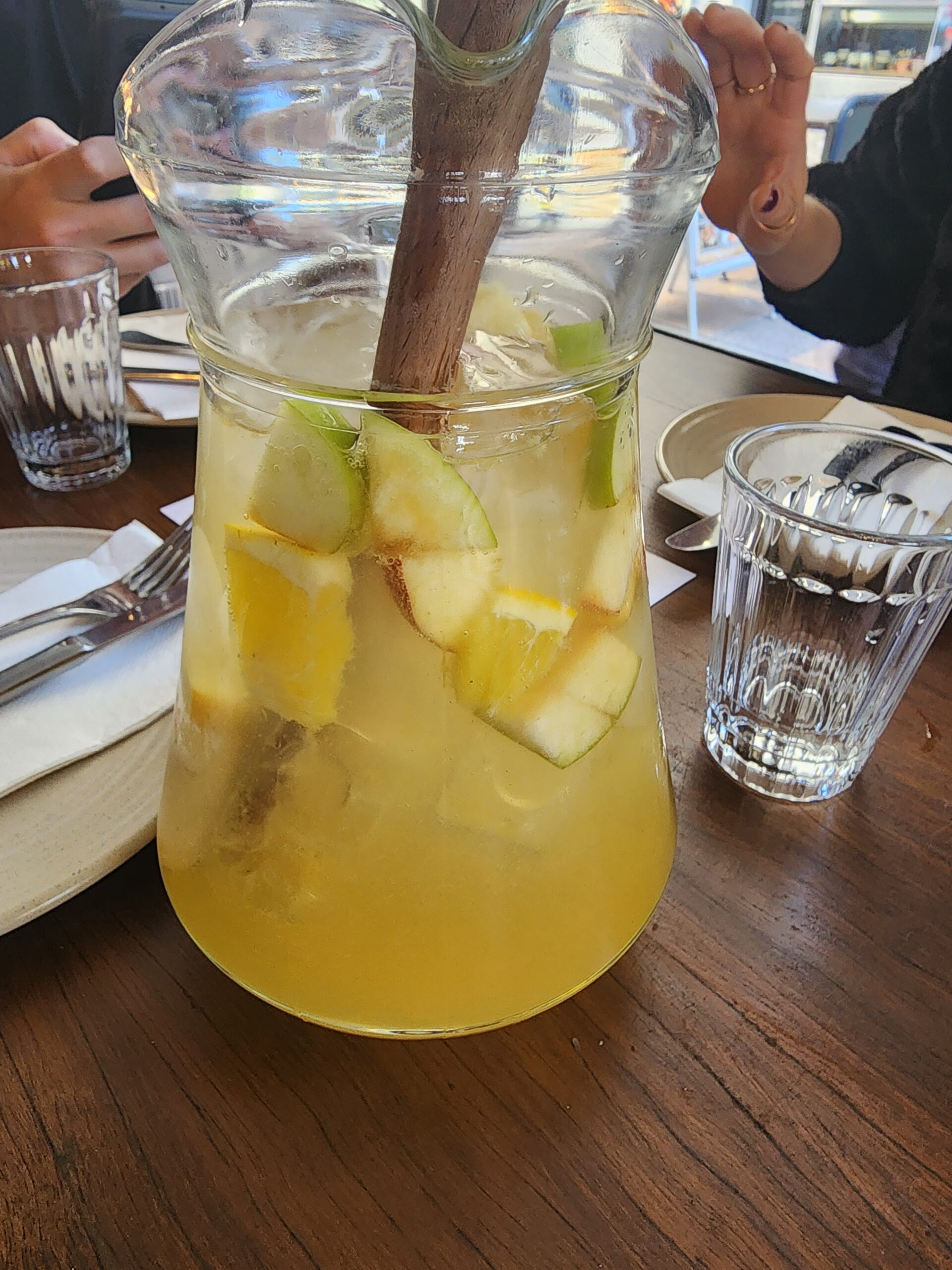 Olé restaurant review (Bottomless Brunch) - Más Tapas y Sangria